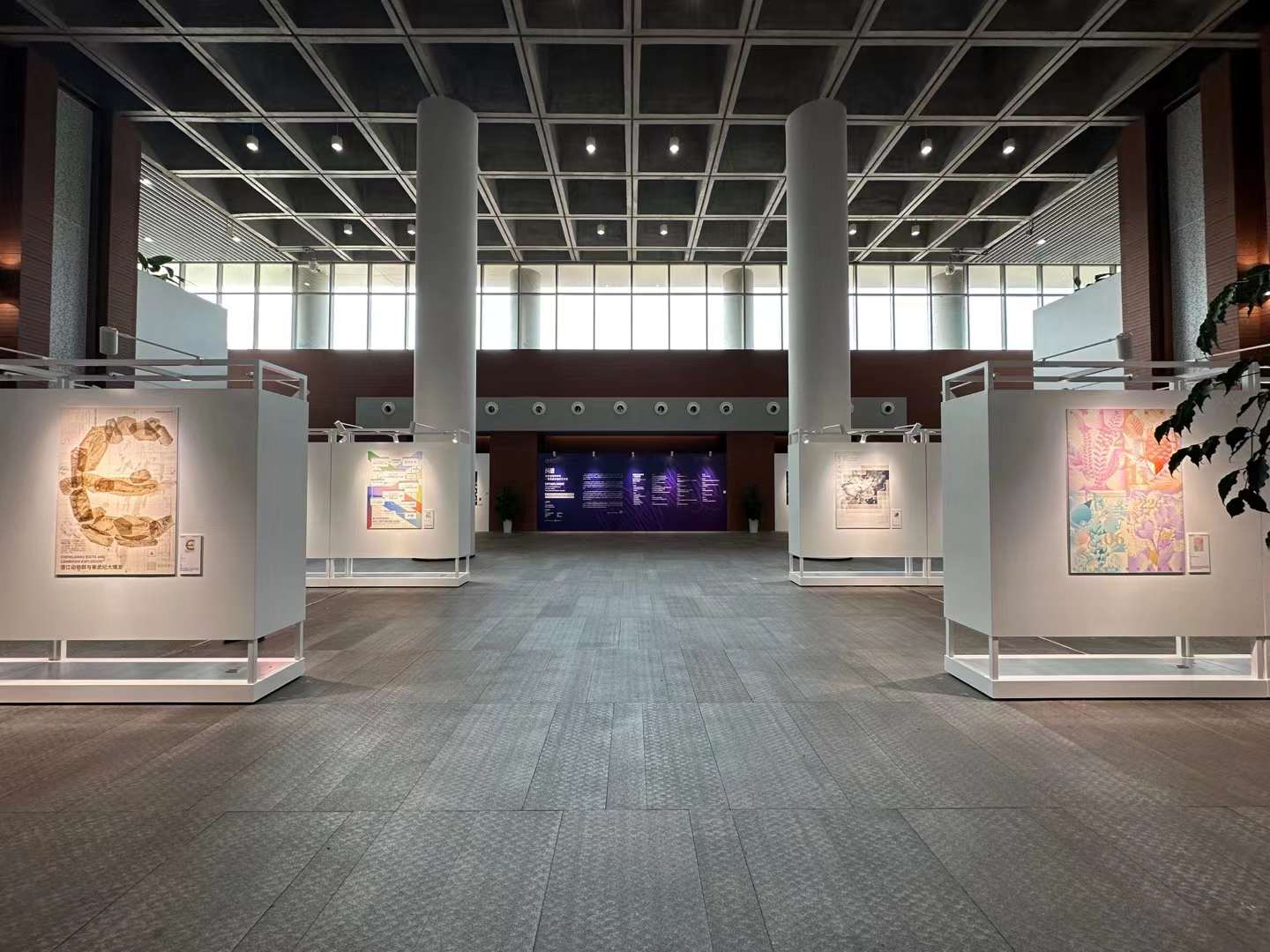 中国科大“纠缠——国家自然科学一等奖项目视觉艺术展” 在全国科普日主场活动展出-中国科大新闻网